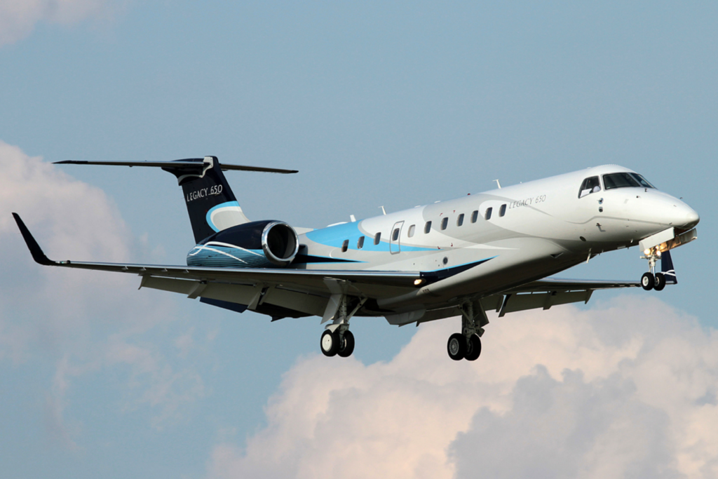 ACC Columbia Jet Service Integrates Starlink Aviation Broadband on ...